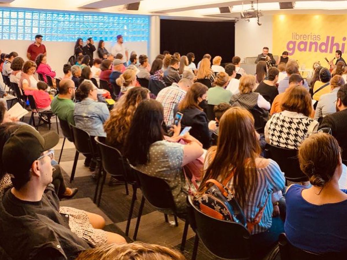 La joya robada – Sigamos leyendo