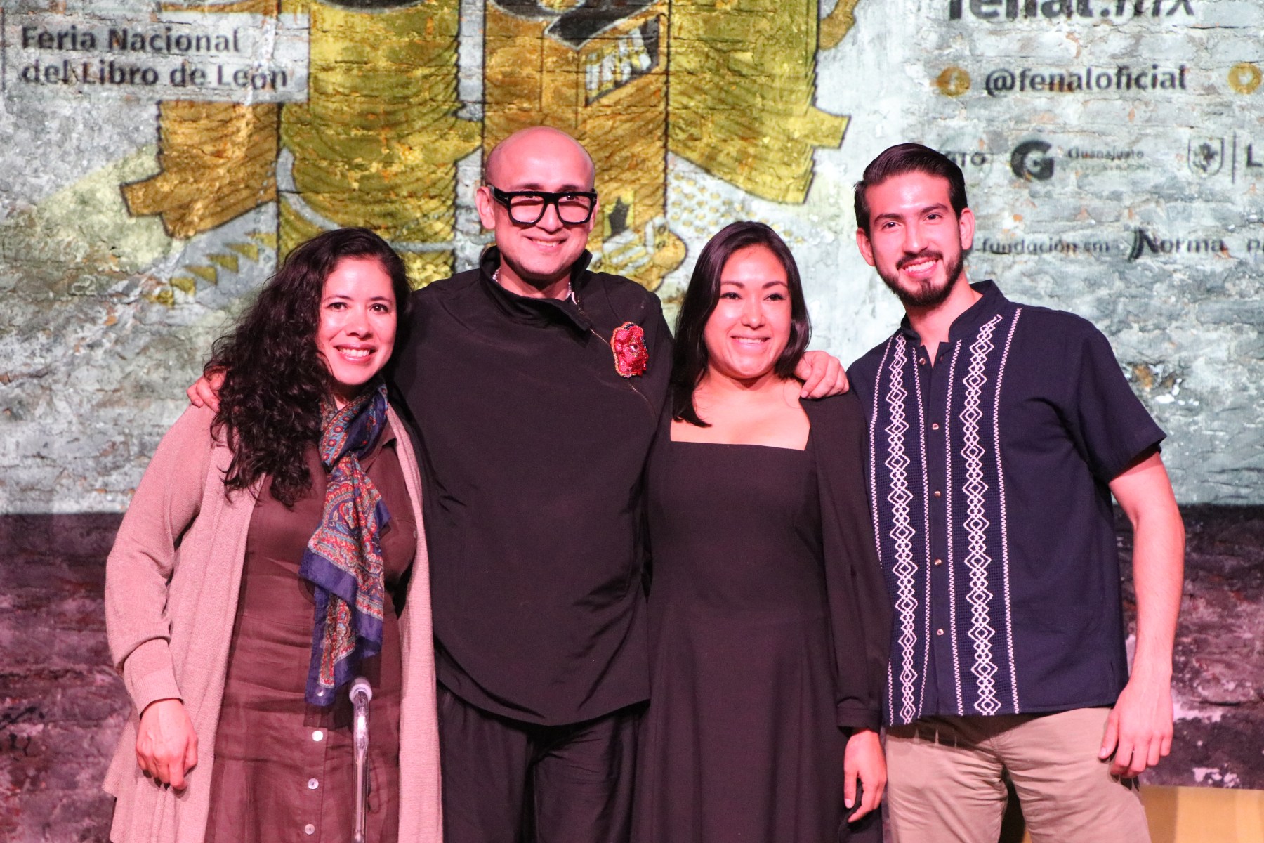 La joya robada – Sigamos leyendo