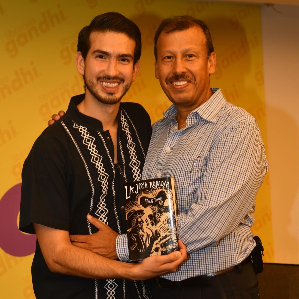 La joya robada – Sigamos leyendo