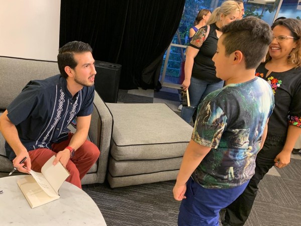 La joya robada – Sigamos leyendo